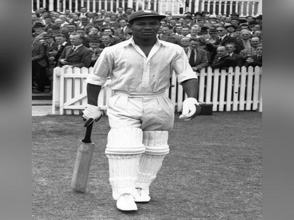 Vivian Richards pays tribute to 'true icon' Everton Weekes
