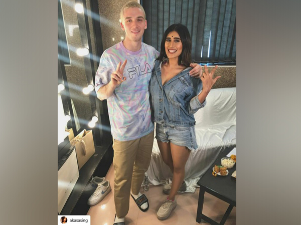 American musician Lauv sings Bollywood for 'Good Newwz'