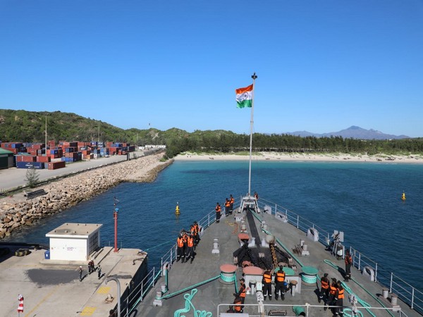 INS Jalashwa reaches Ehoala, Madagascar to deliver humanitarian aid to ...