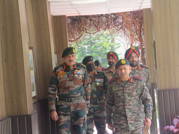 J-K: Northern Army Commander Lt Gen Upendra Dwivedi visits forward areas along LOC, reviews ...