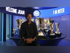 "An honour," says Juan Cuadrado after signing with Inter Milan