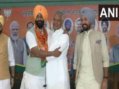 Former Akali Dal leader Ravikaran Singh Kahlon joins BJP