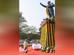 President Droupadi Murmu pays floral tribute to BR Ambedkar in Bhubaneshwar