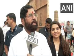 "21 taarikh ko hi humne bada Yoga kiya tha," Maharashtra Dy CM Eknath ...