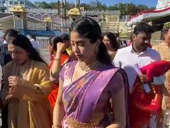 Dressed in traditional purple silk saree, Janhvi Kapoor seeks divine ...