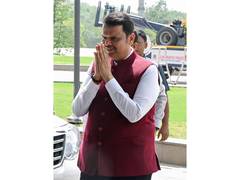 Maharashtra CM Devendra Fadnavis pays tribute to army personnel killed ...