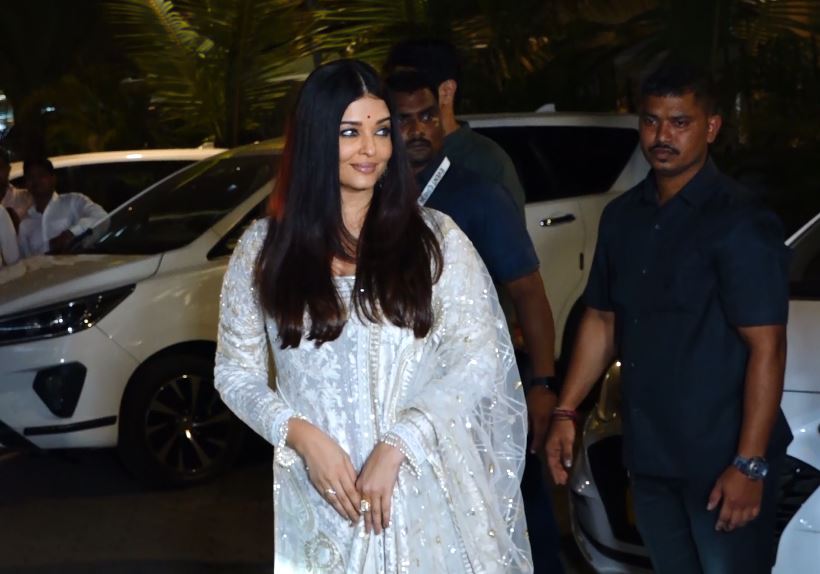 Ponniyin Selvan: Aishwarya Rai Bachchan slays sparkling white anarkali suit