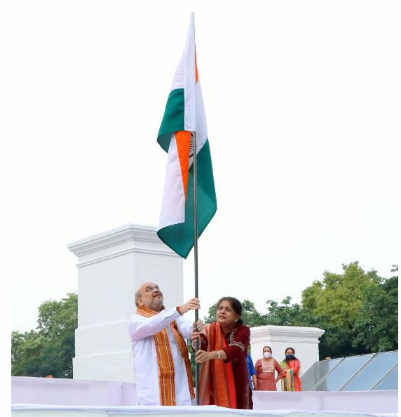 Har Ghar Tiranga: Ministers wave and hoist tricolour across states