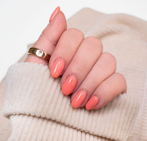 5 must-try poppy-inspired nail paints for the season