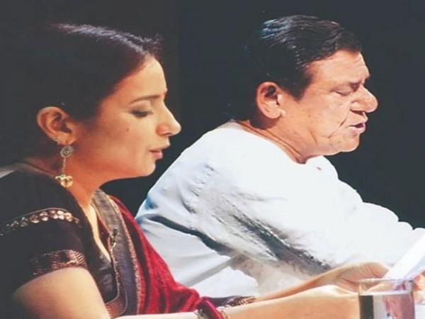 World Theatre Day: Divya Dutta shares priceless picture with Om Puri ...