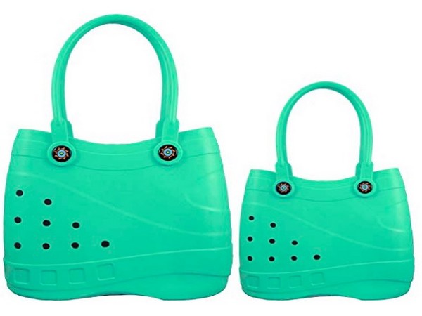 A Crocs-inspired handbag? Here's how it feels