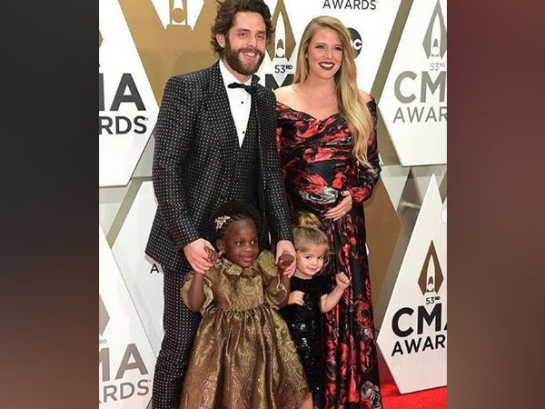 Thomas Rhett, daughters perform song from 'Frozen' for 'Disney ...