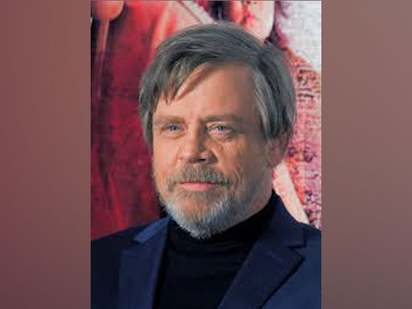 Mark Hamill presented with 2019 Icon Award at Comic-Con