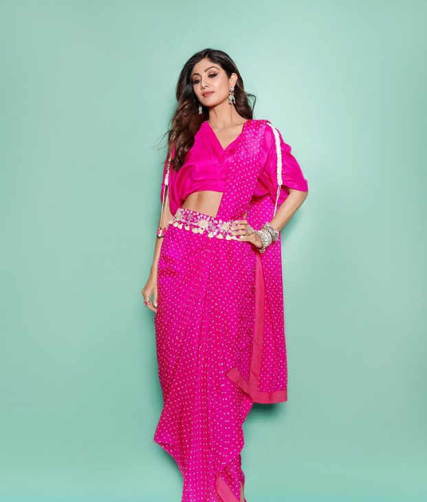 5 Bollywood actresses who rock in Bandhani outfits