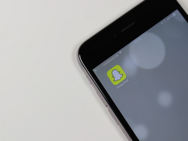 Snapchat profiles to feature full-body 3D Bitmojis, backgrounds