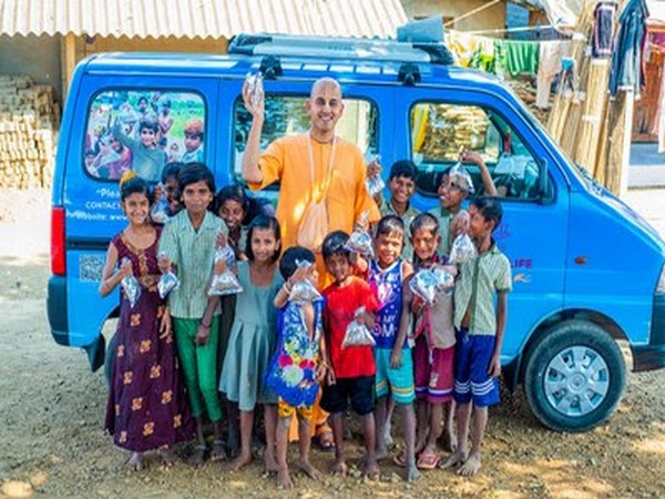 ISKCON Bhiwandi has been distributing free food daily for the last 2 years