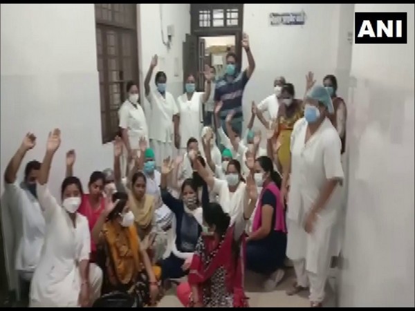 Nurses protest after doctor allegedly slaps hospital nurse in UP's ...