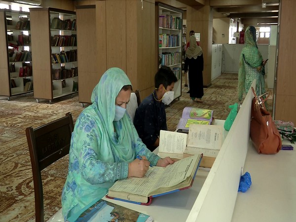 Shri Pratap Singh library in Kashmir reopens after months