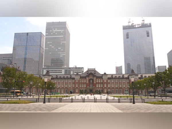 Tokyo Station becomes iconic spot for tourists